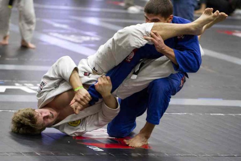 Brazilian Jiu-Jitsu 101: Your Beginner's Guide To BJJ